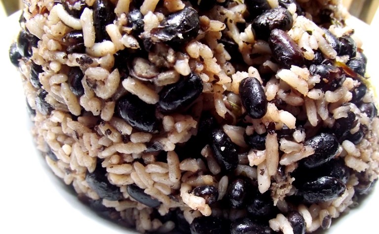 ¡Moro congrí (Moro de habichuelas negras)! – elfogoncito.net